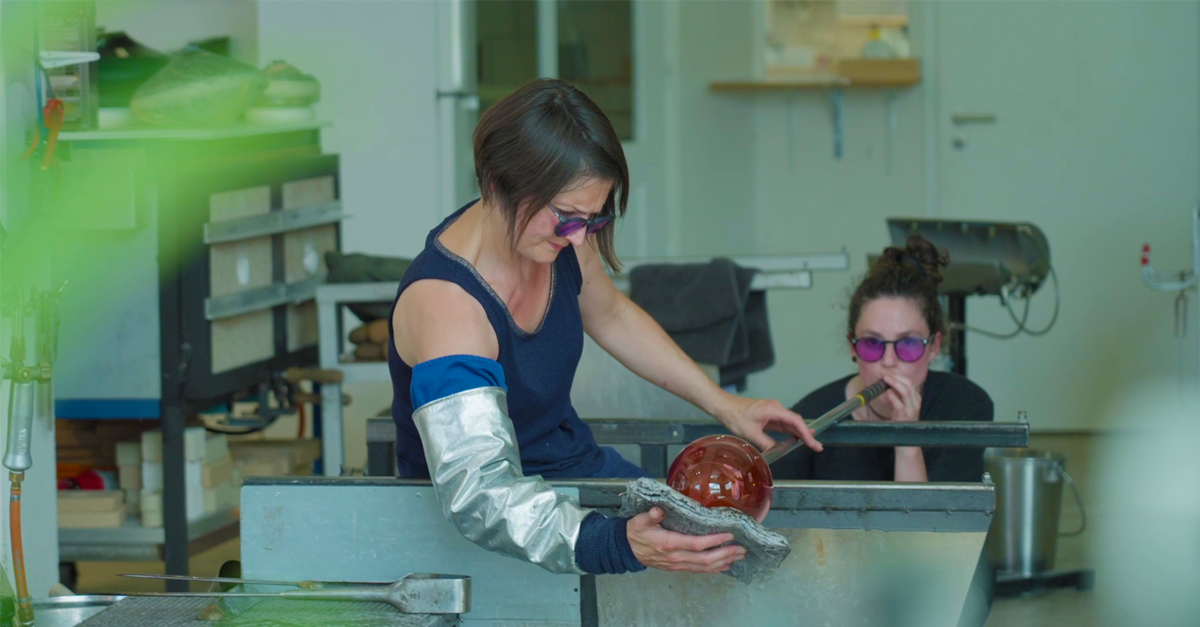 Valérie de Roquemaurel : forger le verre, souffler l’émotion